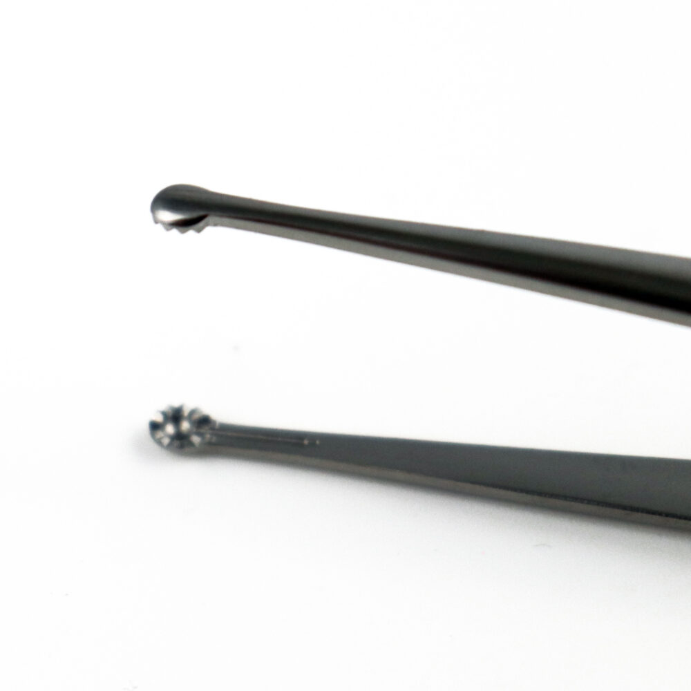 Selman Hole in Middle Forceps • 6’’ - Acuderm